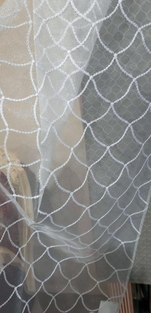 a125-koyrtina-me-kenthma-leyko-w280-t30 » Κουρτίνες by Woodline Saliveros